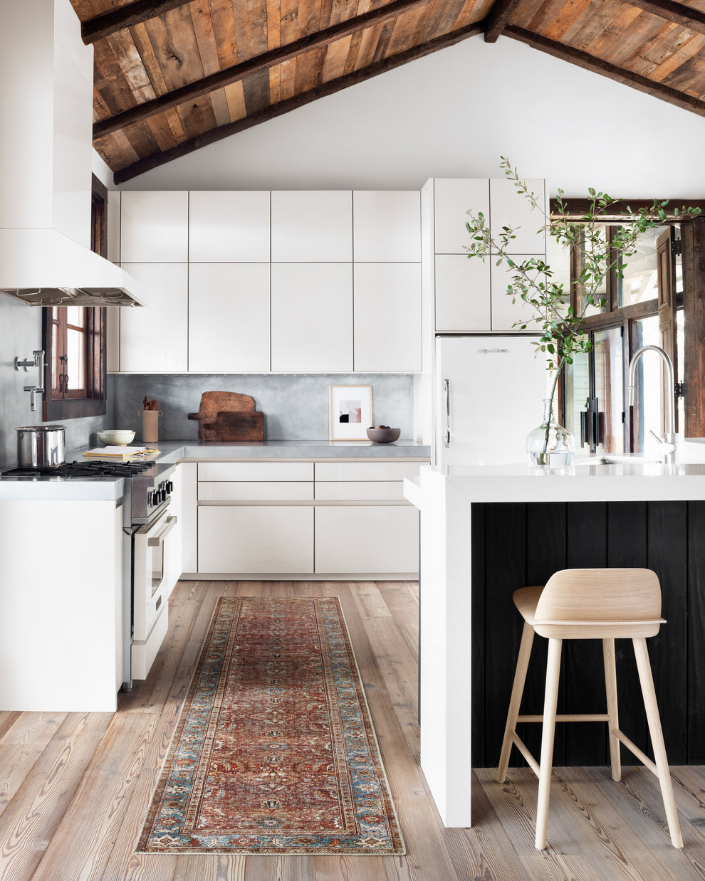 Loloi II Layla Collection Rug in Brick, Blue - 9'0" x 12'0"